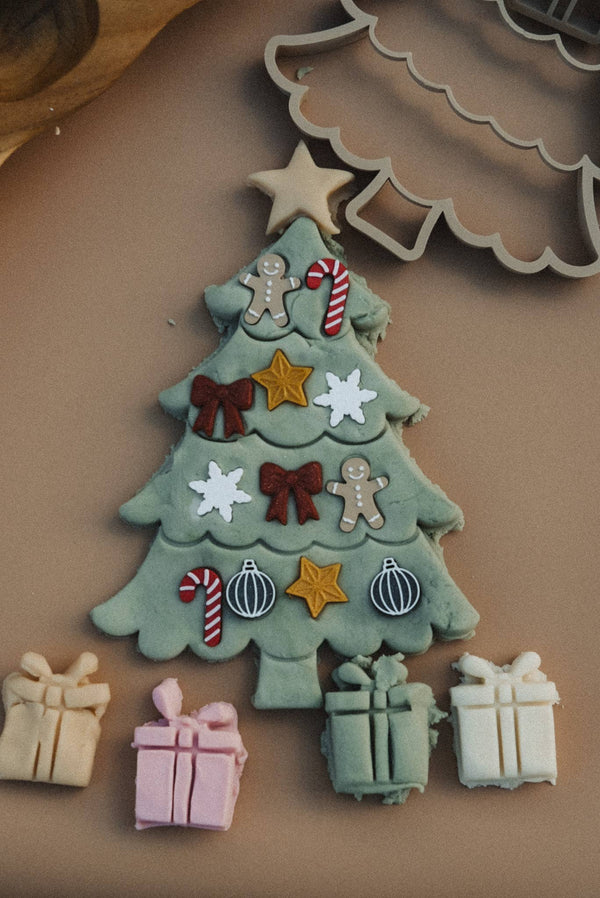 Christmas Tree Playdough Decorating Kit - My Hardie